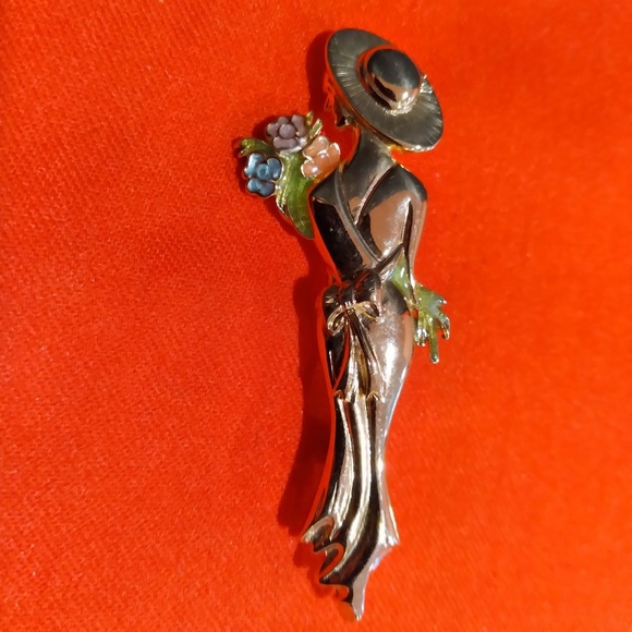 Jewelry | Vintage Lr Pin Brooch By Lady Remington Gold Toned Woman With ...